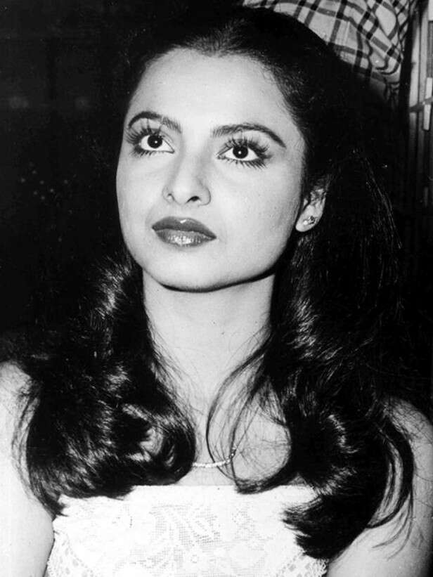 Birthday Special: Rekha’s rare and never before seen pics throughout ...