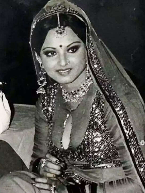 Birthday Special: Rekha’s rare and never before seen pics throughout ...