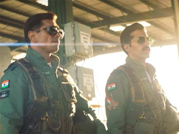 15 Stills from the Fighter trailer starring Hrithik Roshan & Deepika ...