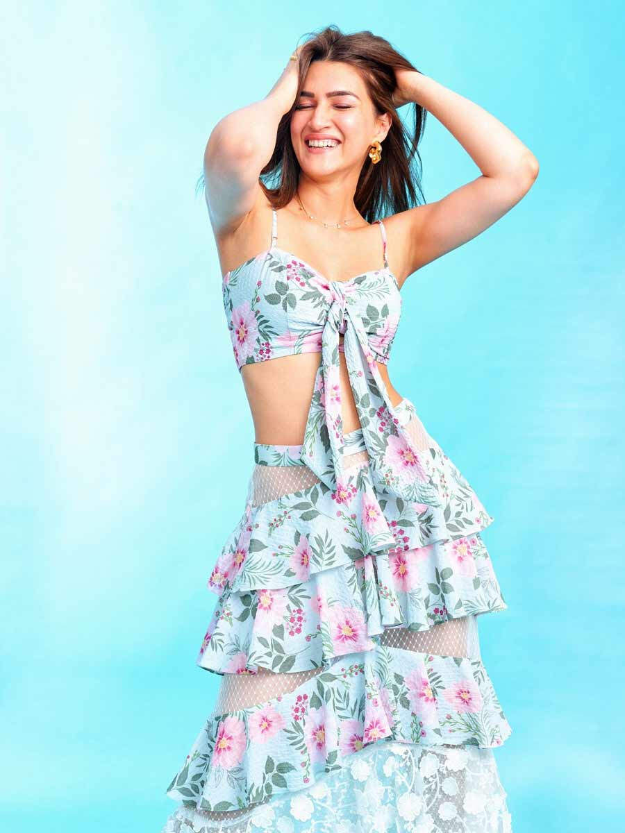 In Pics Kriti Sanon Stuns In A Blue Floral Dress