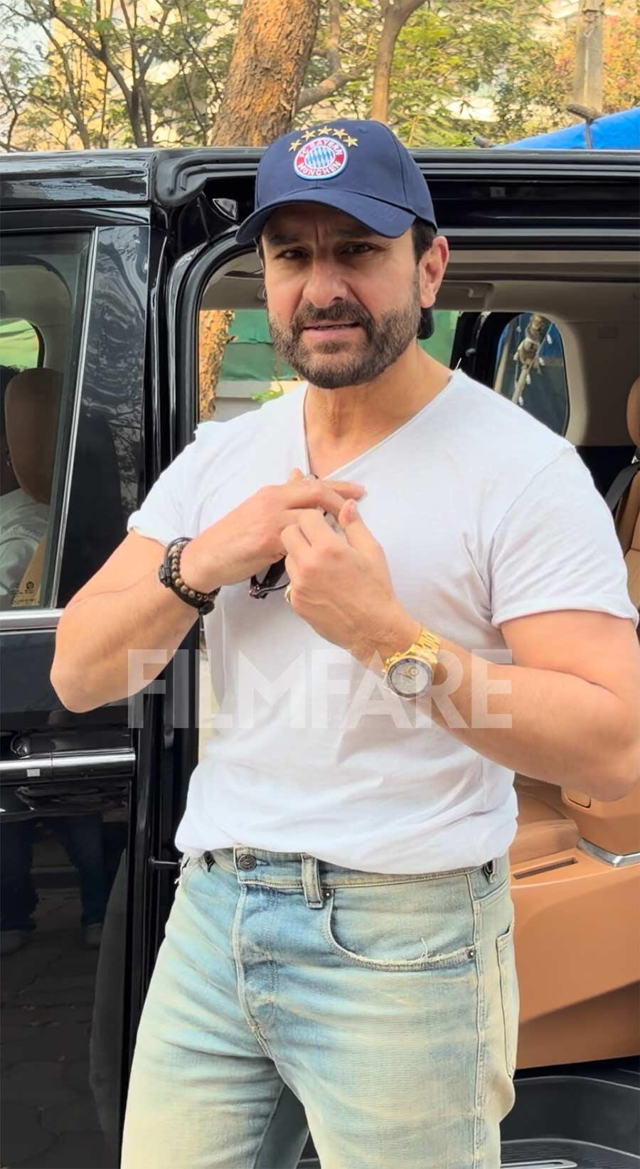 Photos: Saif Ali Khan Rocks In A Casual Wear, Stepping Out In The City ...