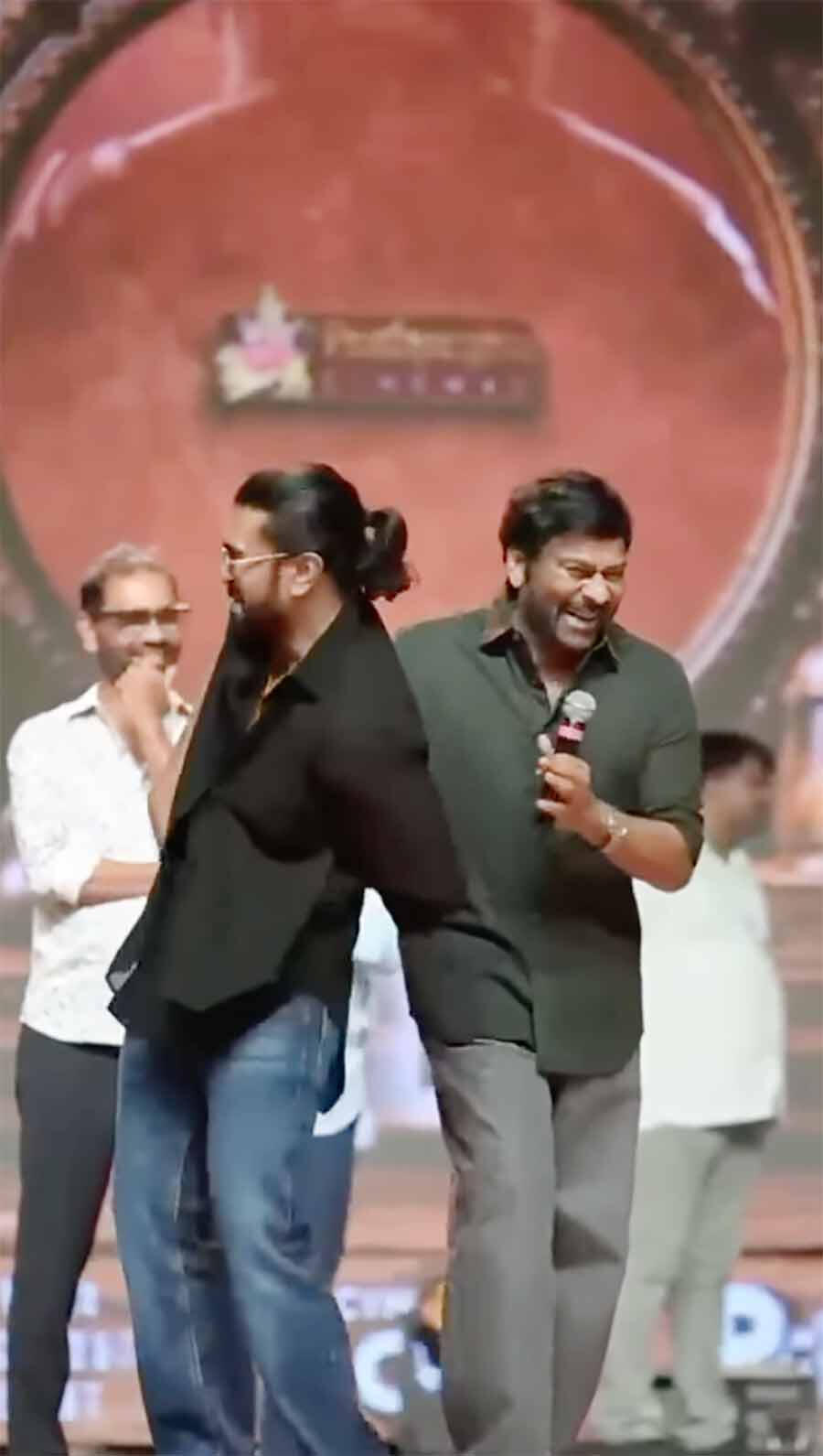 Chiranjeevi and Ram Charan Share Emotional Father-Son Moment at Peddi ...