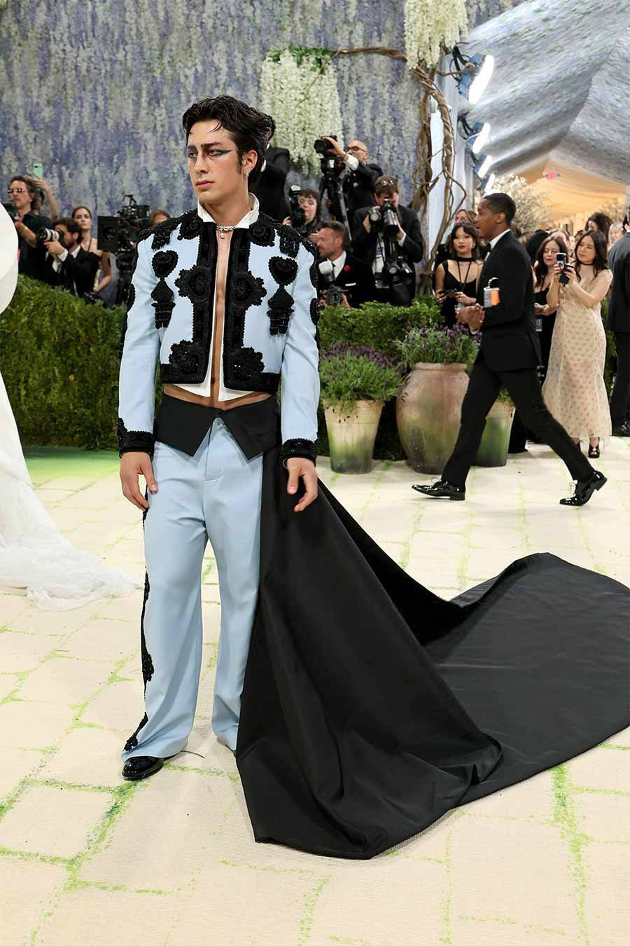Photos: Hudson Williams and Connor Storrie Bring The Heat to Met Gala ...