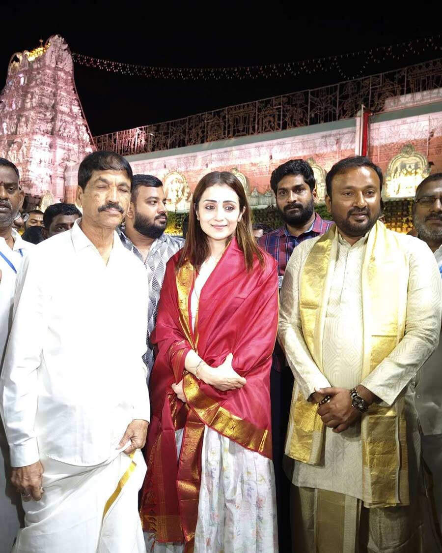 Photos: Trisha Krishnan Visits Tirupati on Her Birthday | Filmfare.com